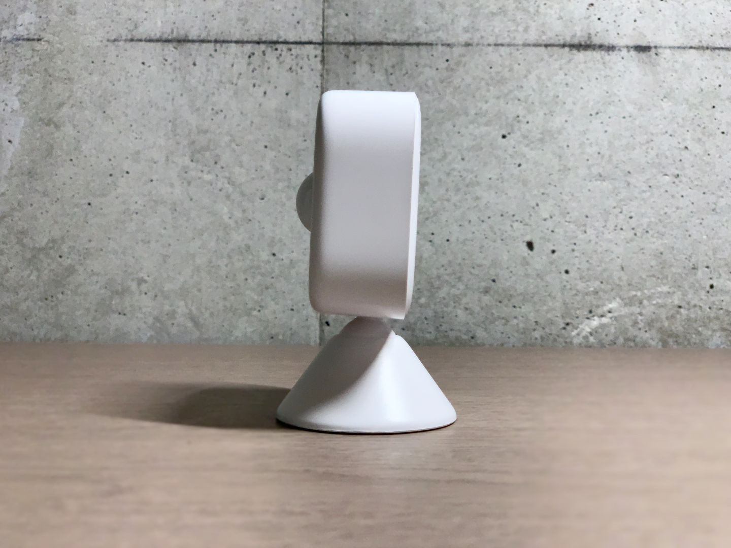 【SwitchBot人感センサーレビュー】玄関の照明を自動でオンオフできるスマートデバイス | HUGBLO